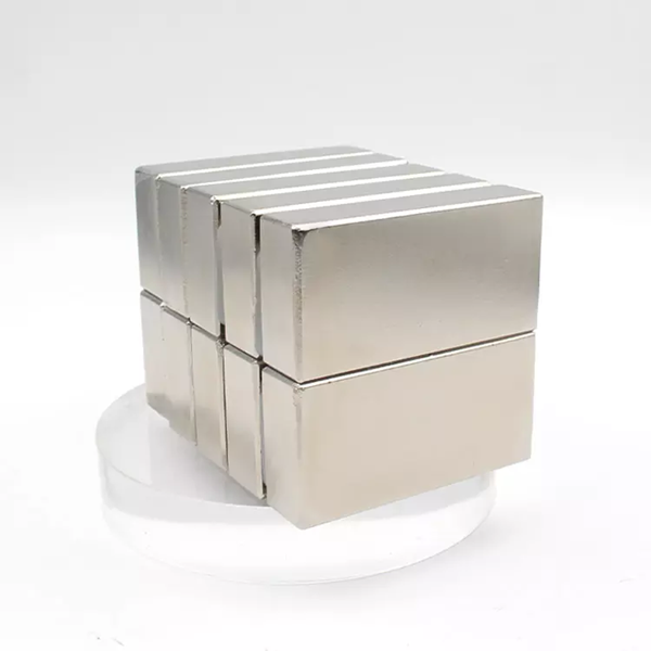 China Custom Rare Earth Block N52 Rectangular Neodymium Magnets ...